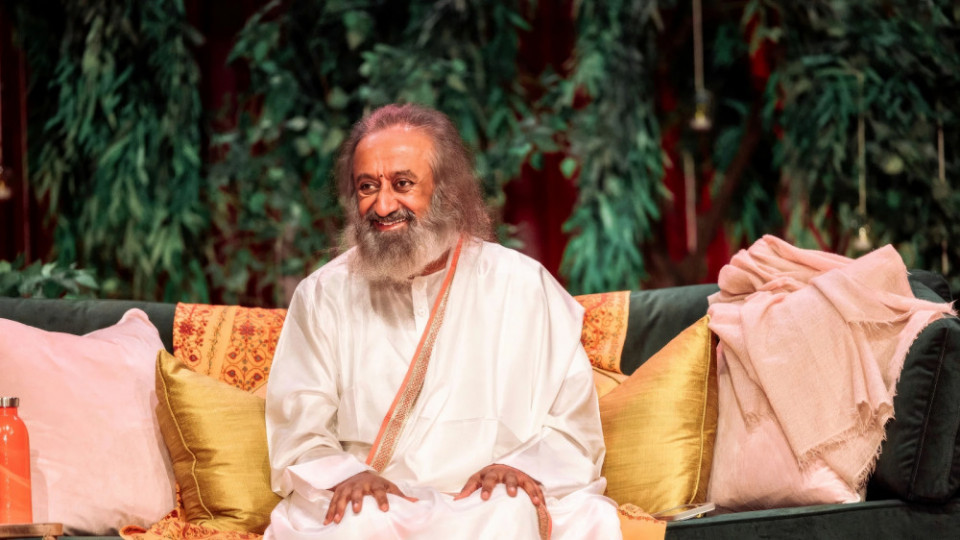 Gurudev Sri Sri Ravi Shankar | Biography & Career, Concerts & Tour ...