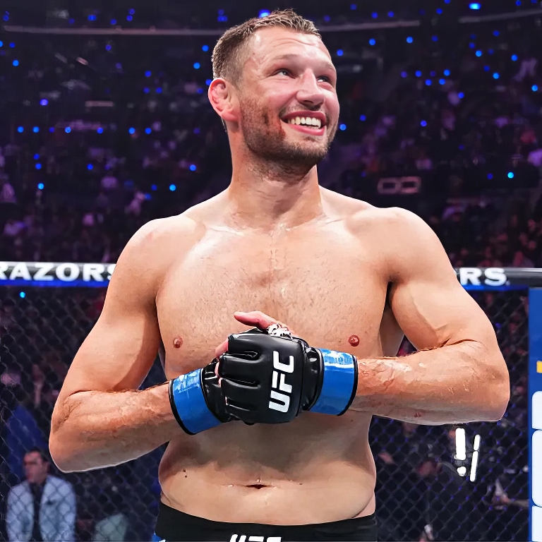 UFC Fight Night: Whittaker vs. de Ridder at Etihad Arena in Abu Dhabi ...