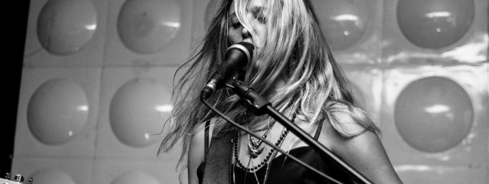 Sannie Fox Concert Tickets And Tour Dates - Platinumlist.net