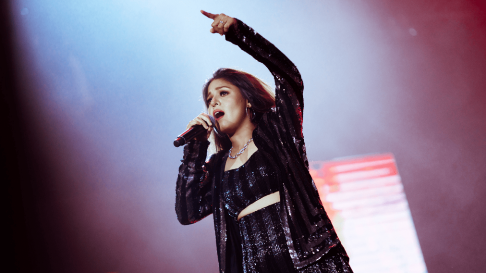Sunidhi Chauhan Biography, Age, Family | Concerts & Tour Dates 2025 ...