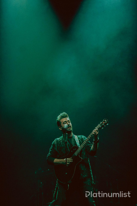 Atif Aslam With Guitar Wallpapers