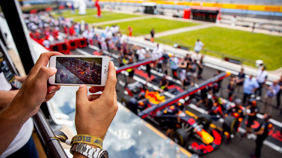 F1 Legend Paddock Club – Abu Dhabi F1 Experiences Hospitality ...