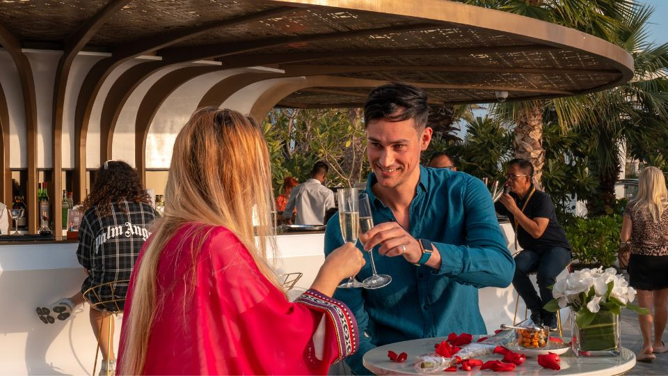 Inside Burj Al Arab Tour including Premium Beverage - UMA Sunset ...